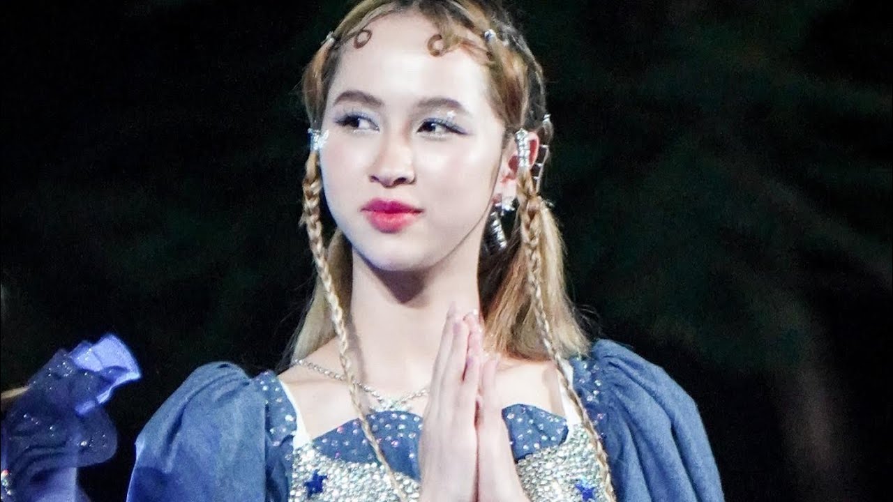 [Fancam Hannah] My Duty - Jeyler & 4EVE at King Power รางน้ำ - YouTube