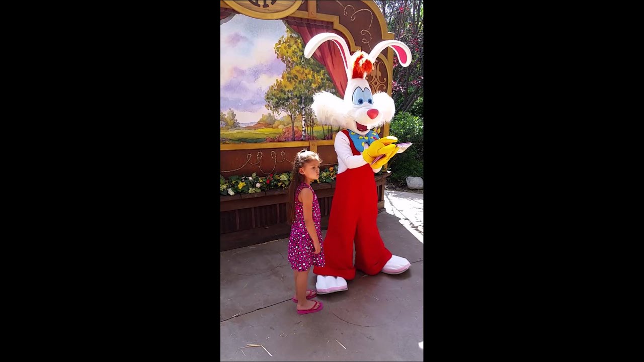 Roger Rabbit Meet and Greet Disneyland - YouTube