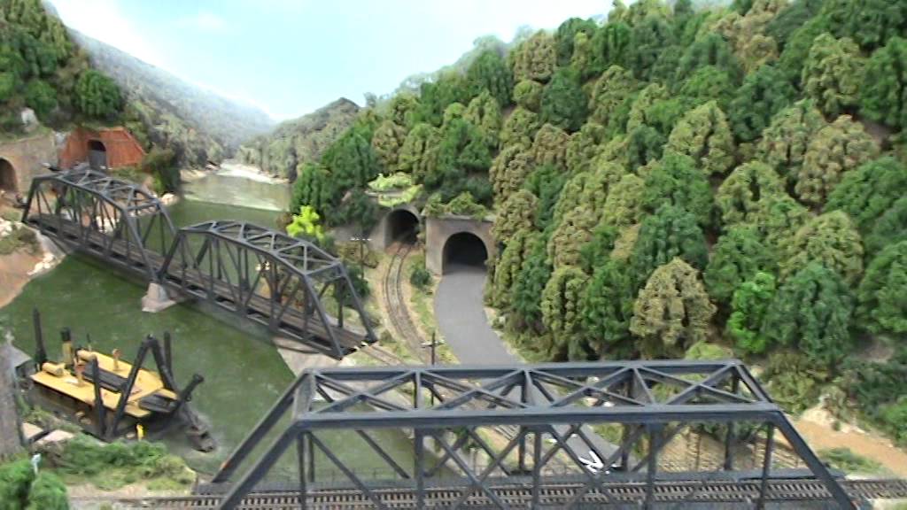 N SCALE LAYOUT NEW RIVER VALLEY 20 - YouTube