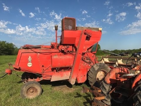 Case 660 Combine Sold on Macon, MO Auction Saturday - YouTube