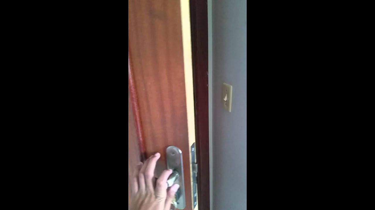 2° - Como fechar uma porta. - YouTube