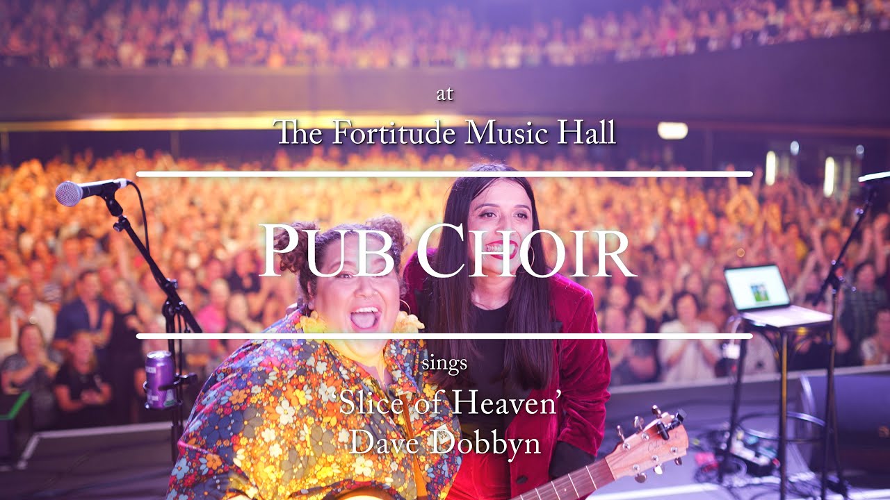 1700-strong Pub Choir sings Slice of Heaven - YouTube