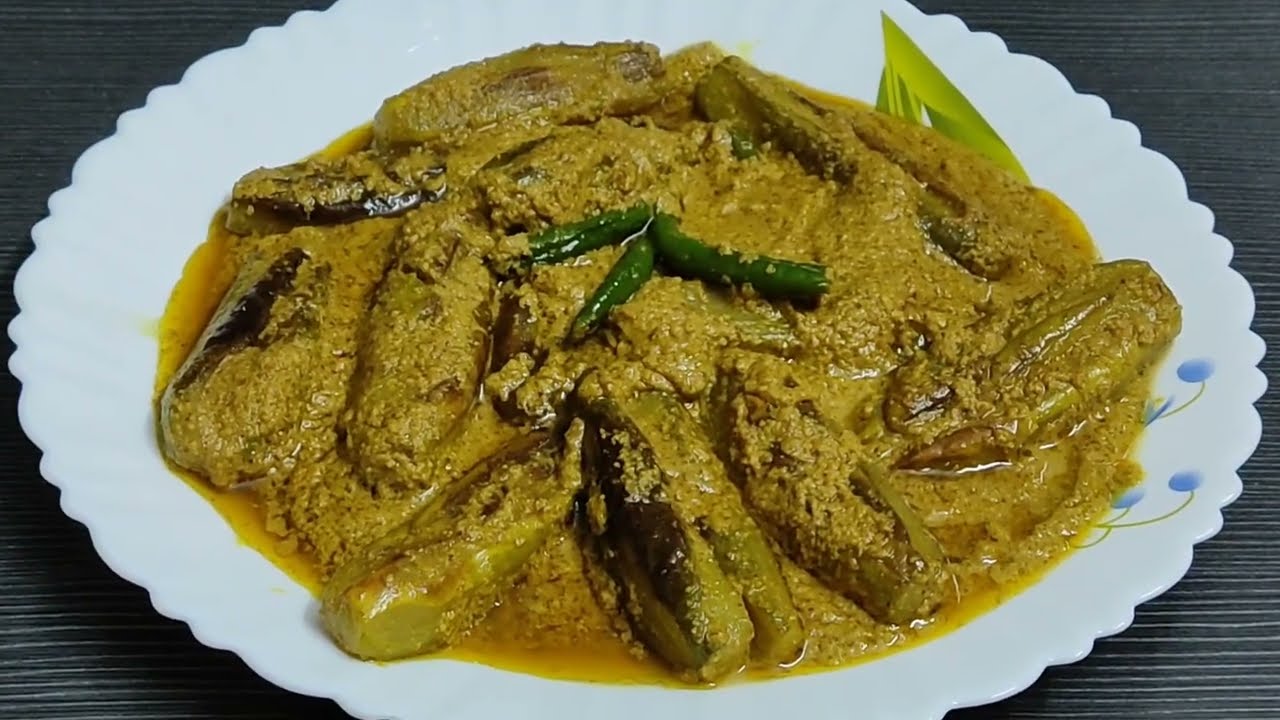 Sorse Posto Potol | সরসে পোস্ত পটল | Parwal with Mustard & Poppy Paste ...