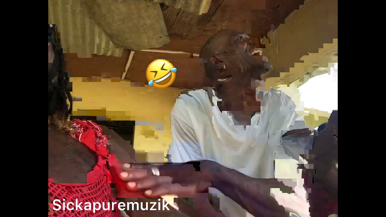 She a hold corner pon bike || 😂😂🤣🤣😂🤣😭|| anuh she a ride 😂😂 must watch ...