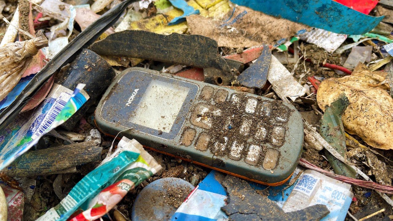 Abandoned Old NOKIA103 Restoration || Found a 2012 NOKIA in Trash - YouTube