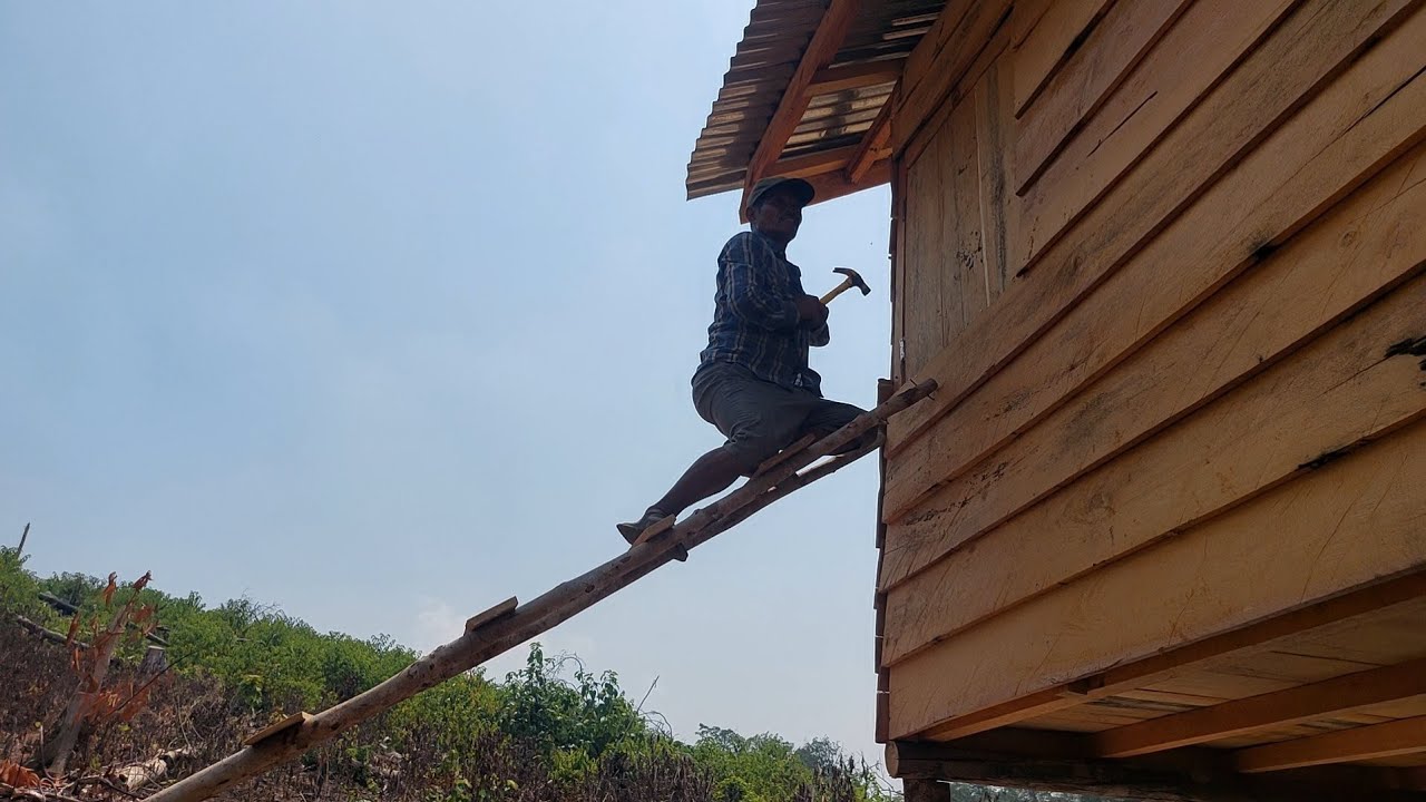 pak bambangs pasang pintu jendelah pondok bluko - YouTube