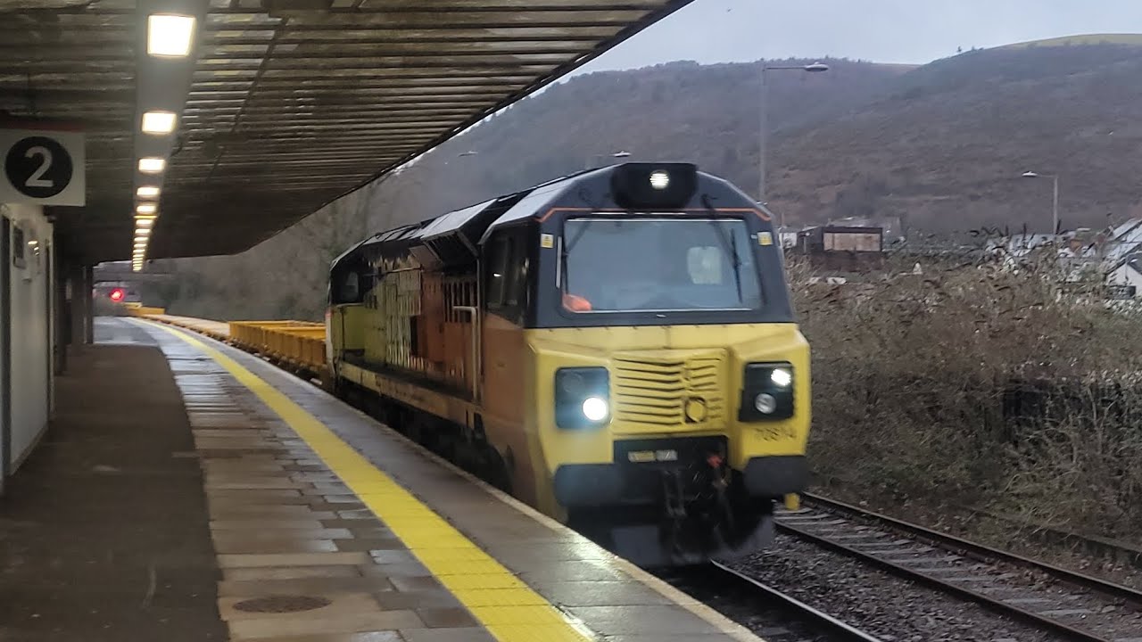 Trains at Neath and Port Talbot Parkway inc 70s,67,DVT,197s,800s (26/1 ...