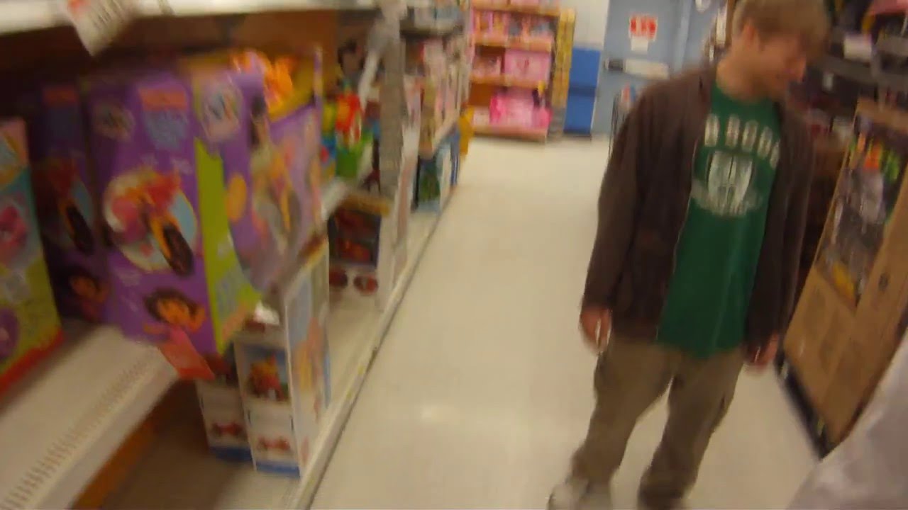 Best way to get kicked out of a store - YouTube