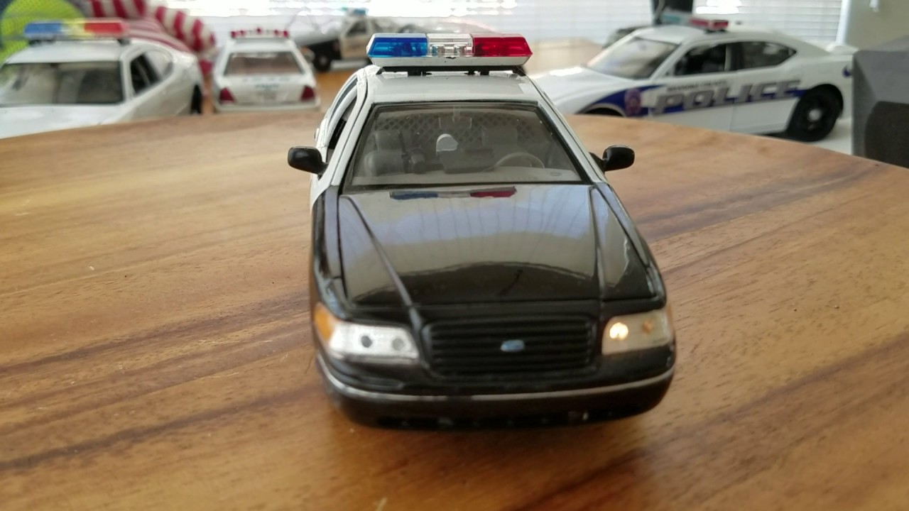 Lapd police car with working lights 1/25 on ebay now. - YouTube