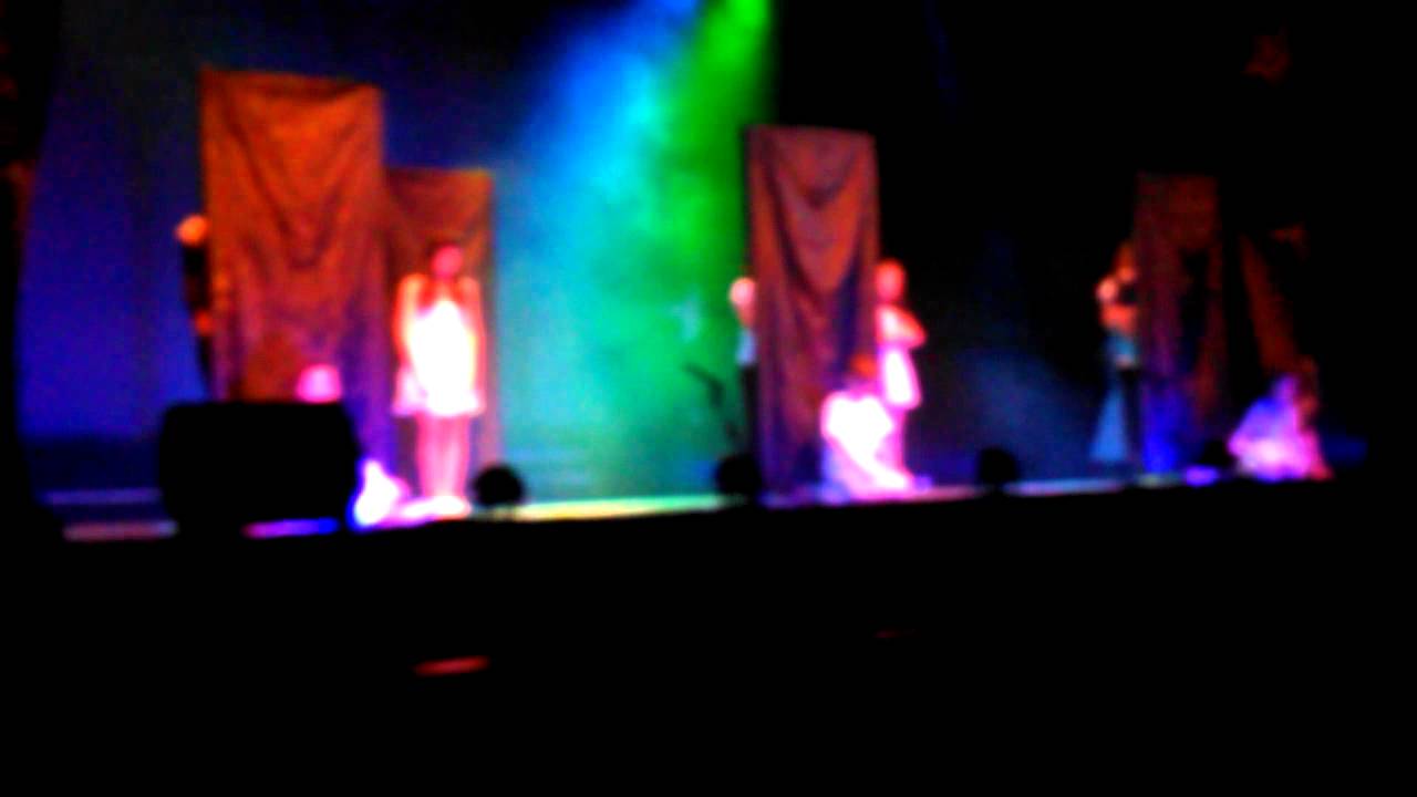 Born 2 perform(7) - YouTube