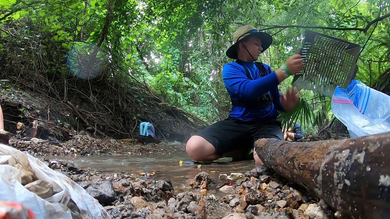Fossil Hunting with Paleocris and Wildkyle - YouTube