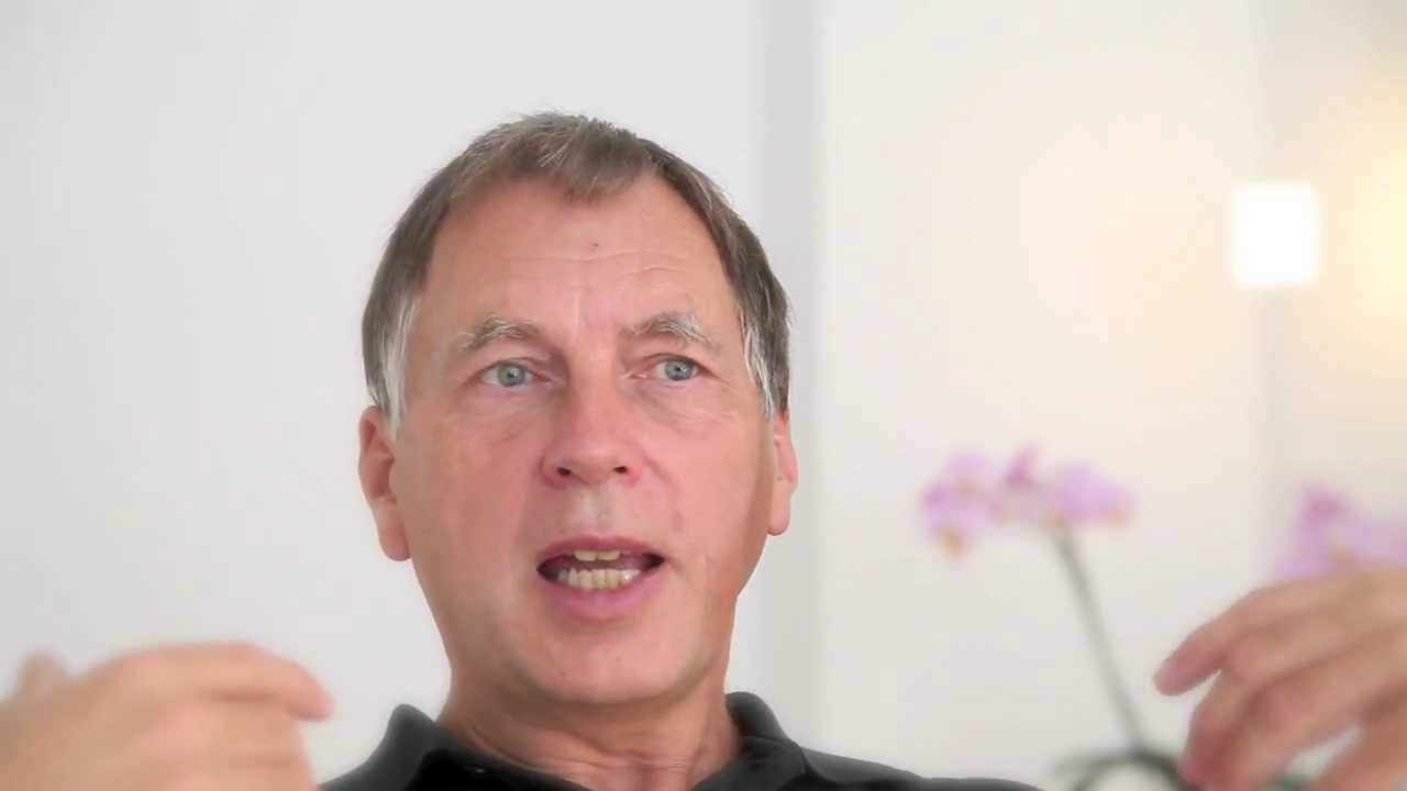 Dr. Walter Medinger – Quantenphysik sagt: Nichts ist unmöglich. - YouTube