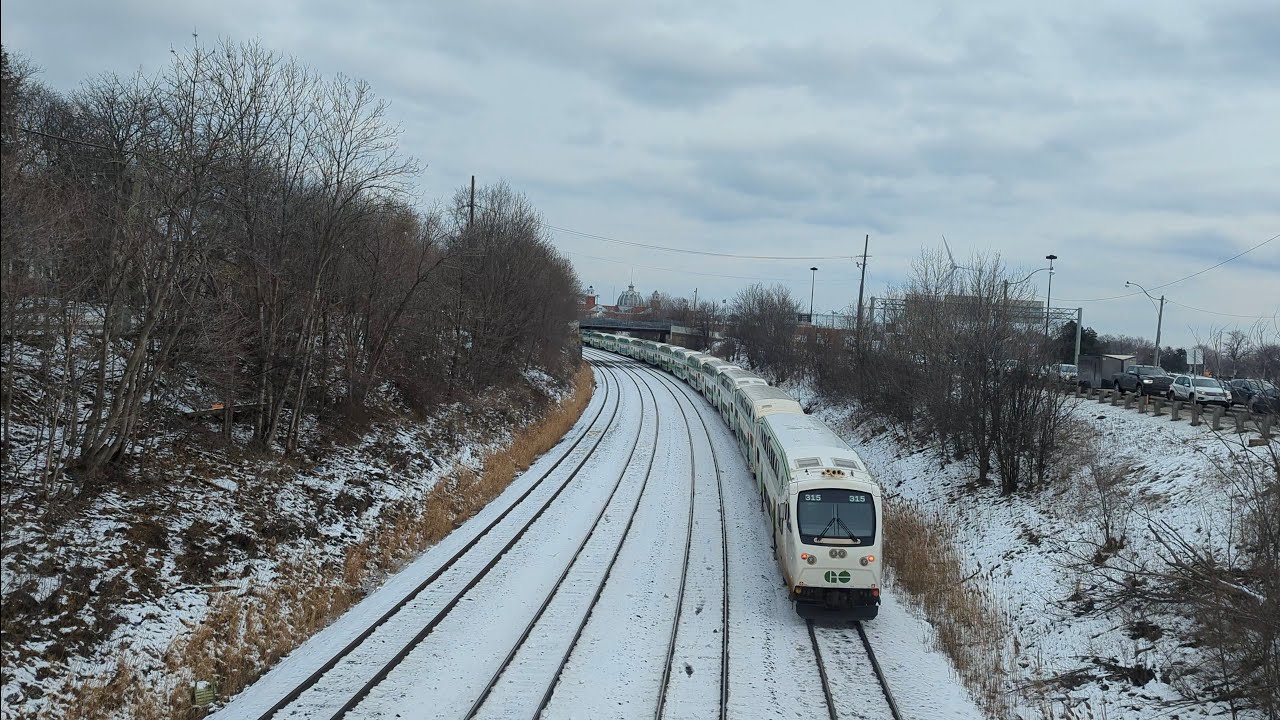 GO Train Passing Lakeshore Jameson YouTube go-train-passing-lakeshore-jameson-youtube