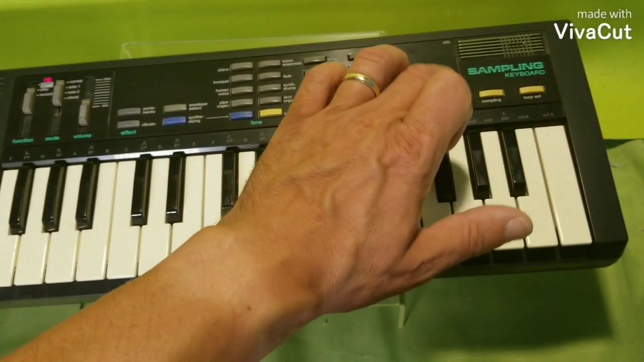 Vintage 1980s Casio SK-1 Sample Keyboard Synthesizer Demo VLOG - YouTube