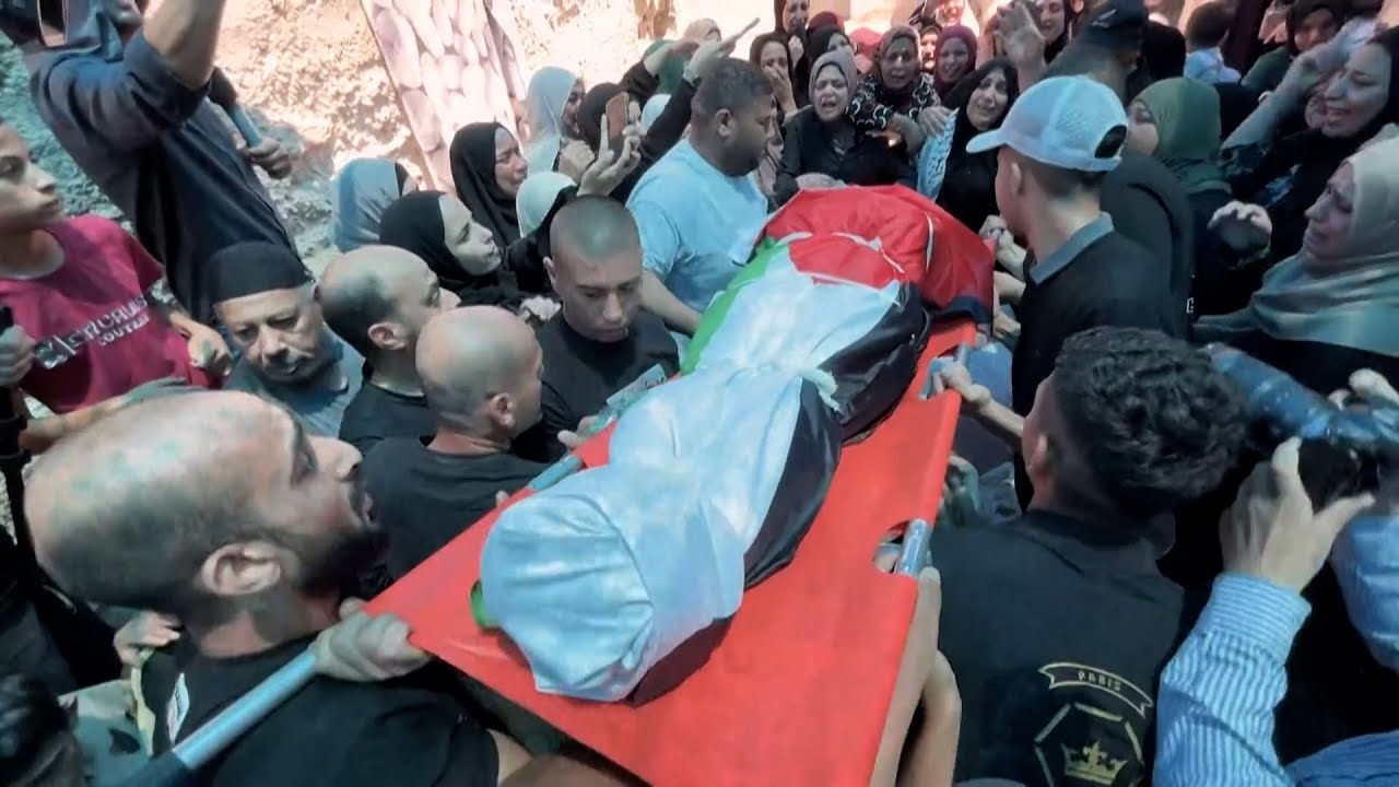 تشييع جثماني الشهيدين نسرين ضميري والطفل محمد علي سرحان في طولكرم Youtube