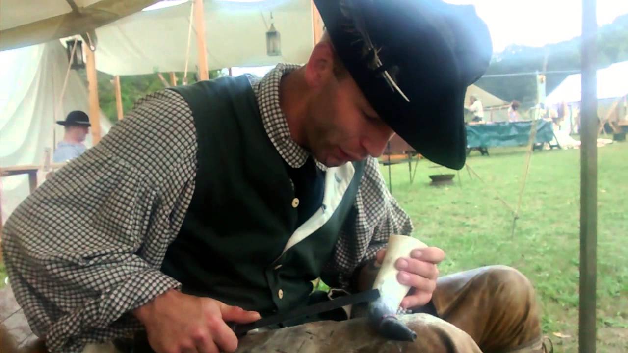How to Scrimshaw Powder horn part 3 - YouTube