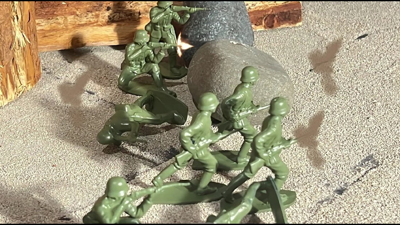 The Great Plastic Soldier Wars | The Generals War | Army Men Stop ...