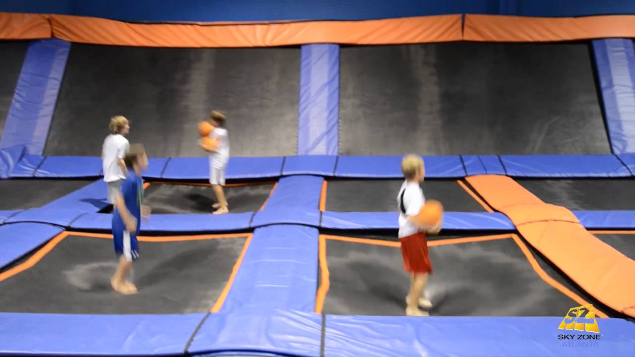Sky Zone Atlanta- Have fun with friends! - Suwanee, Georgia - YouTube