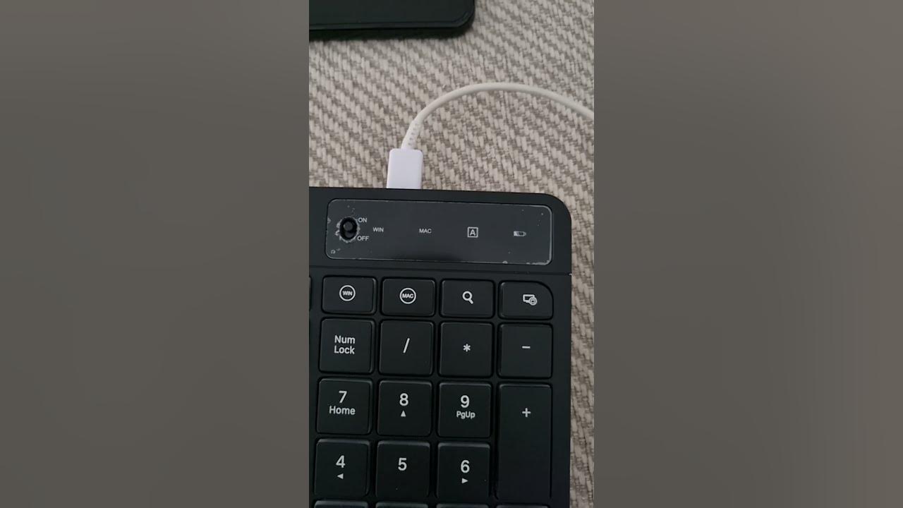 keyboard not charging - YouTube