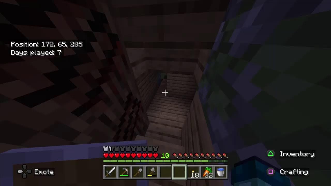 Some Minecraft Bedrock with horror mods - YouTube