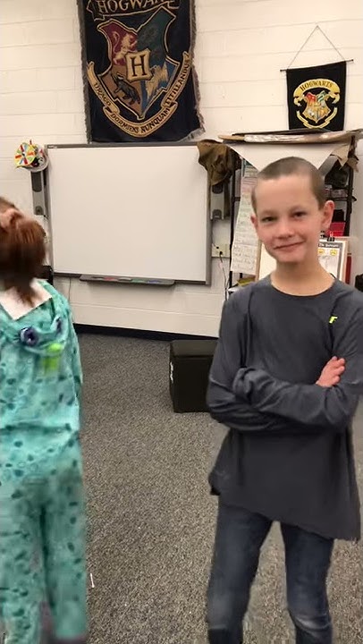 Math Facts Who Am I? Math Games for 3rd and 4th Graders - YouTube