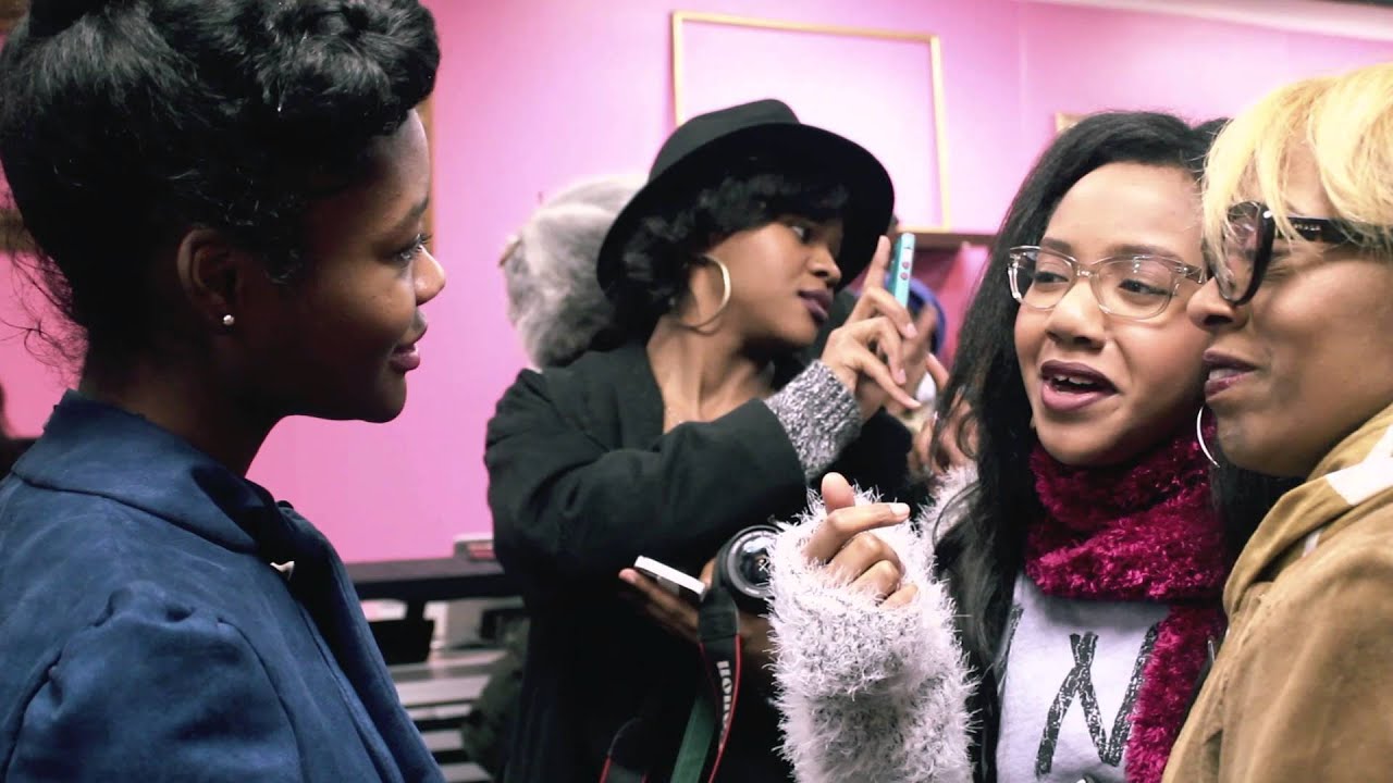 Wanda Grace Fall/Winter 2016 Fashion Presentation - 15 Seconds - YouTube