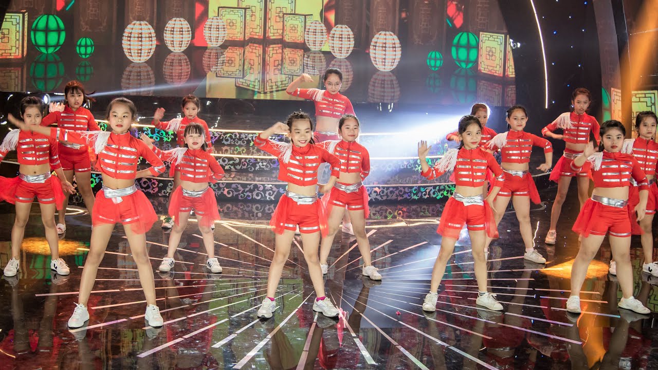 Nhảy Run the Word - Clb Pink Shoes | VTC Mùa Xuân Ước Mơ Canh Tý 2020 ...