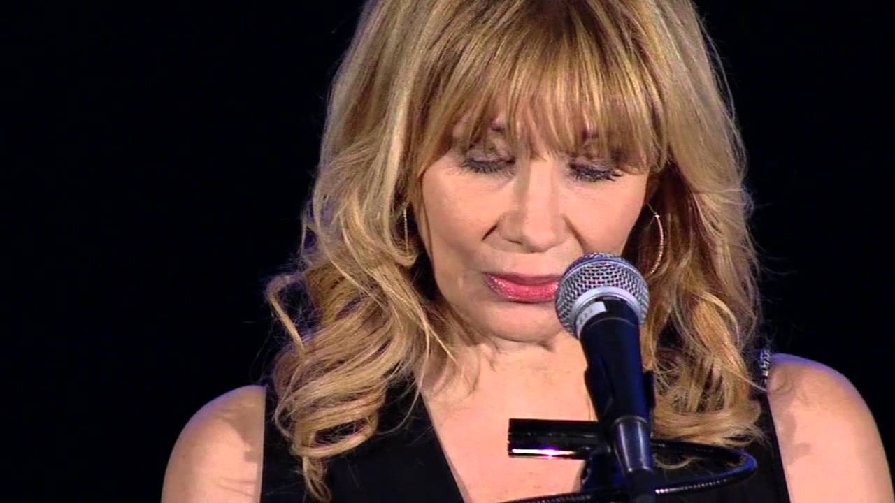 Maureen Santoro