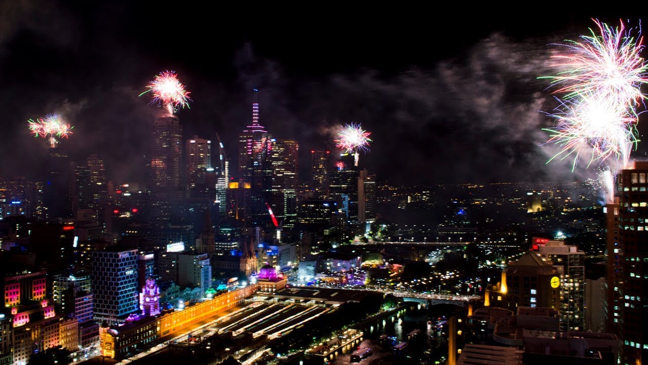 Melbourne 2019 New Years Fireworks - YouTube