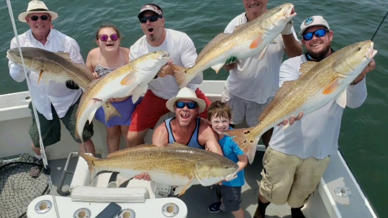 SCHOOLS OF GIANT REDFISH IN VIRGINIA! - YouTube