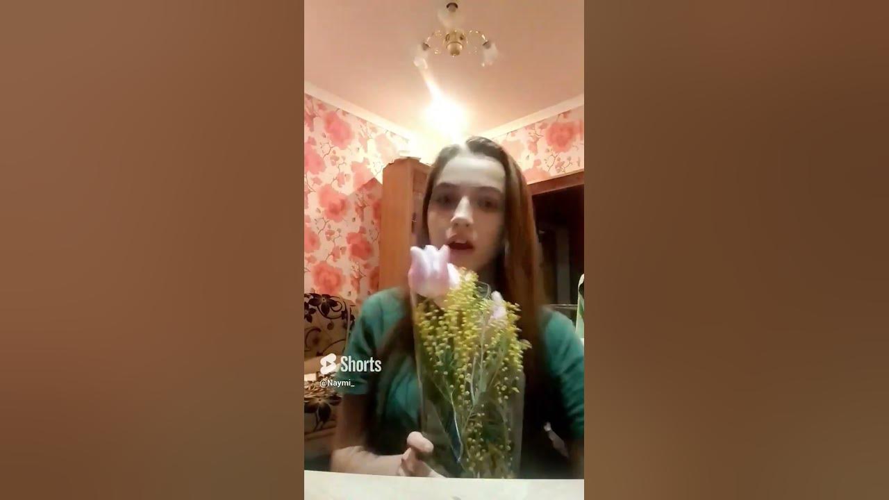 на моих часахЧЕЛЕНДЖ напиши начало строчки любимой песни а другие пусть ...