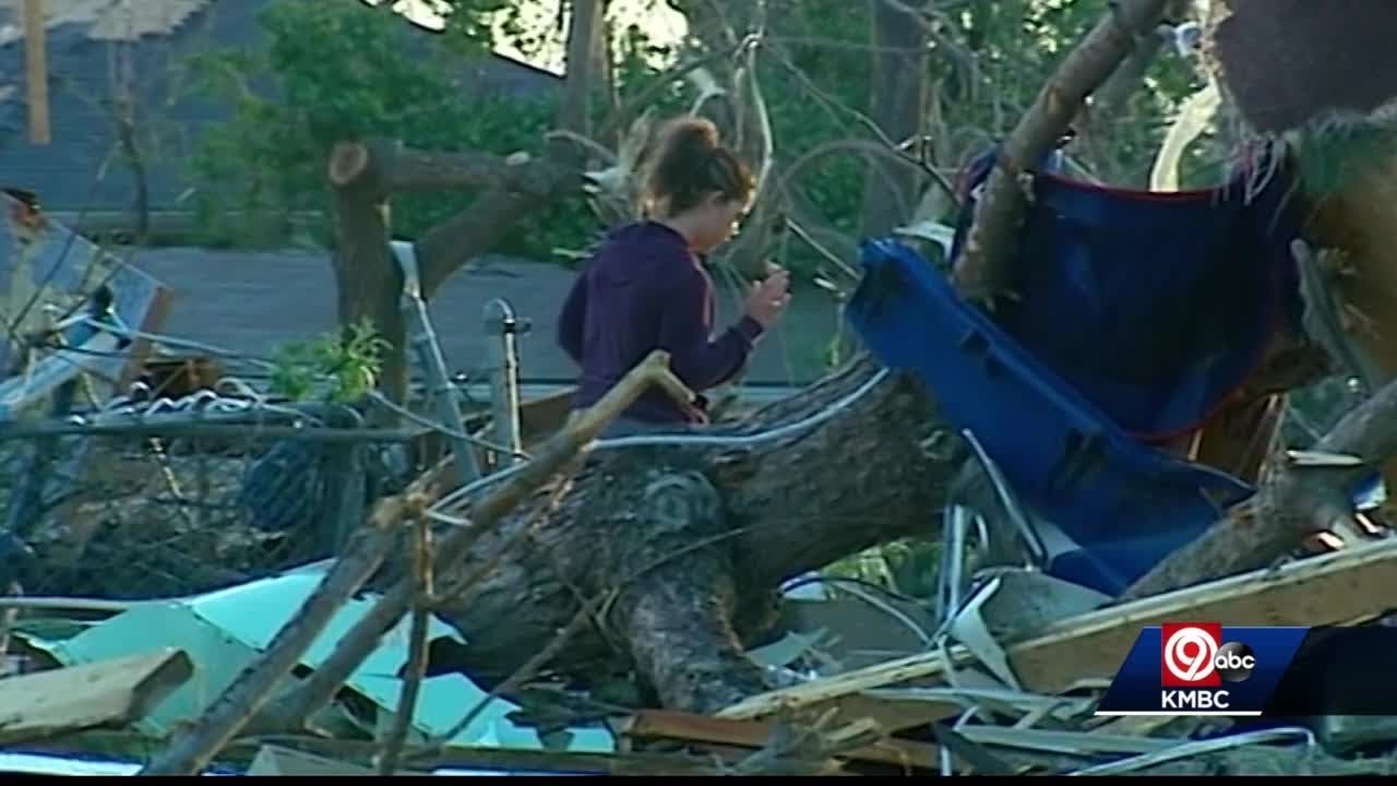 Joplin tornado 10 years later: Residents rebuild - YouTube