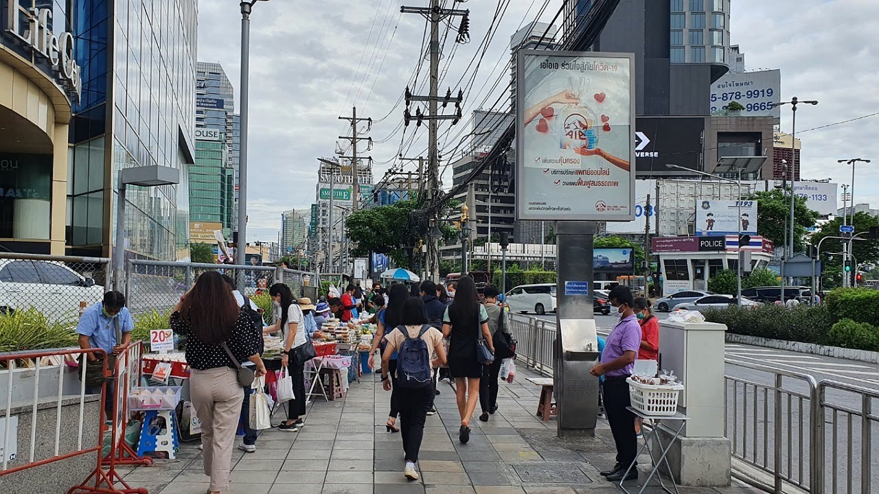 [4K] Morning Walk on Sathorn Road from Lumphini MRT Station in Bangkok ...