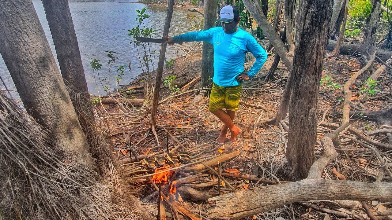 PESCANDO A ASSANDO PEIXE COM O GUIA INDÍGENA NA AMAZÔNIA (barco Nativa ...