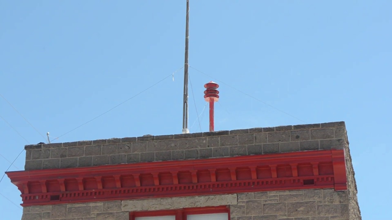 Federal Signal Model 2 Noon Blast (Goldfield, NV) - YouTube