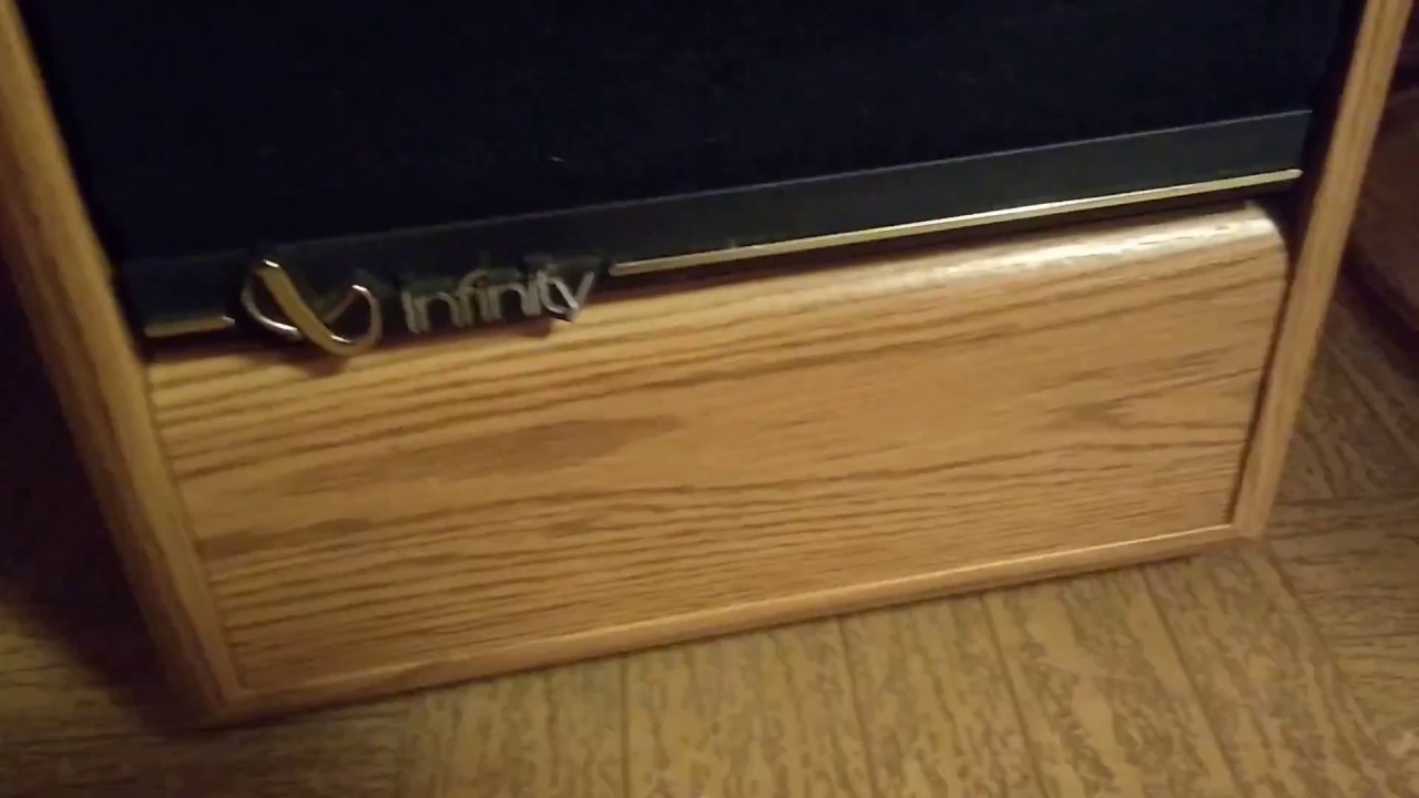 Infinity RS625 Speakers ... So lightly used, they're practically new ...