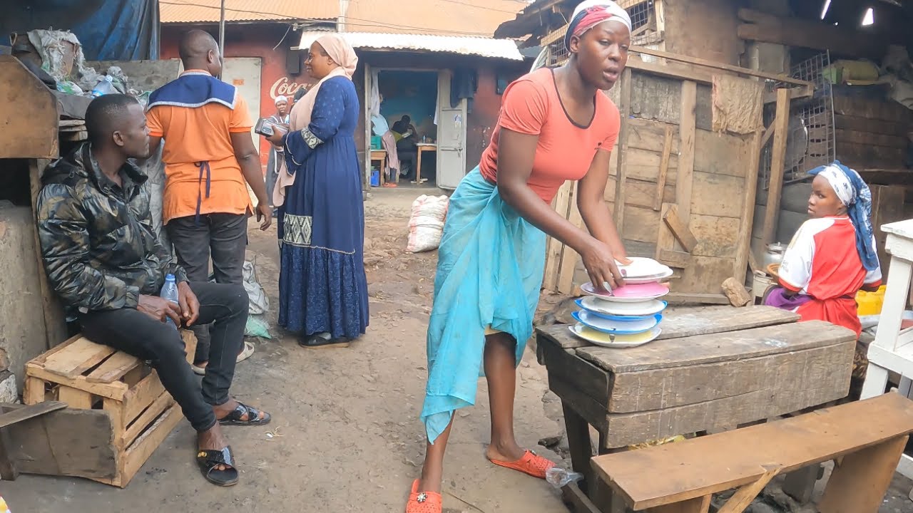 Inside a Humble Local Community in in Africa 🌍 UGANDA🇺🇬 - YouTube