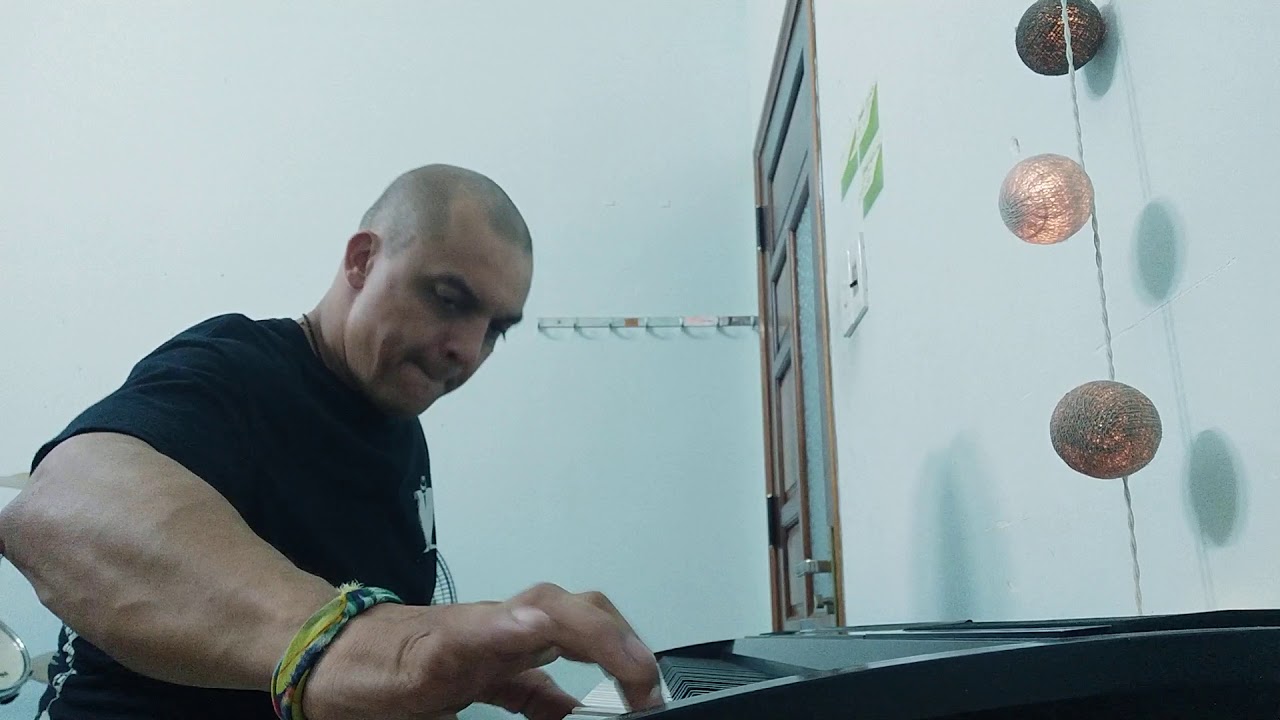 Madness - Disappear - YouTube