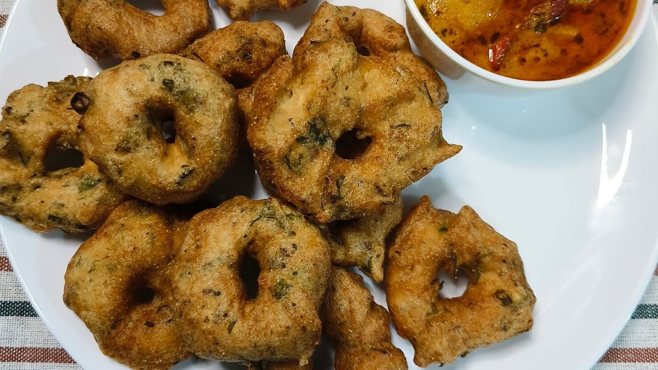 ଓଡ଼ିଶାର ମୁସୁମୁସିଆ ବରା।urad dal cryspy vada ।biri bara। - YouTube