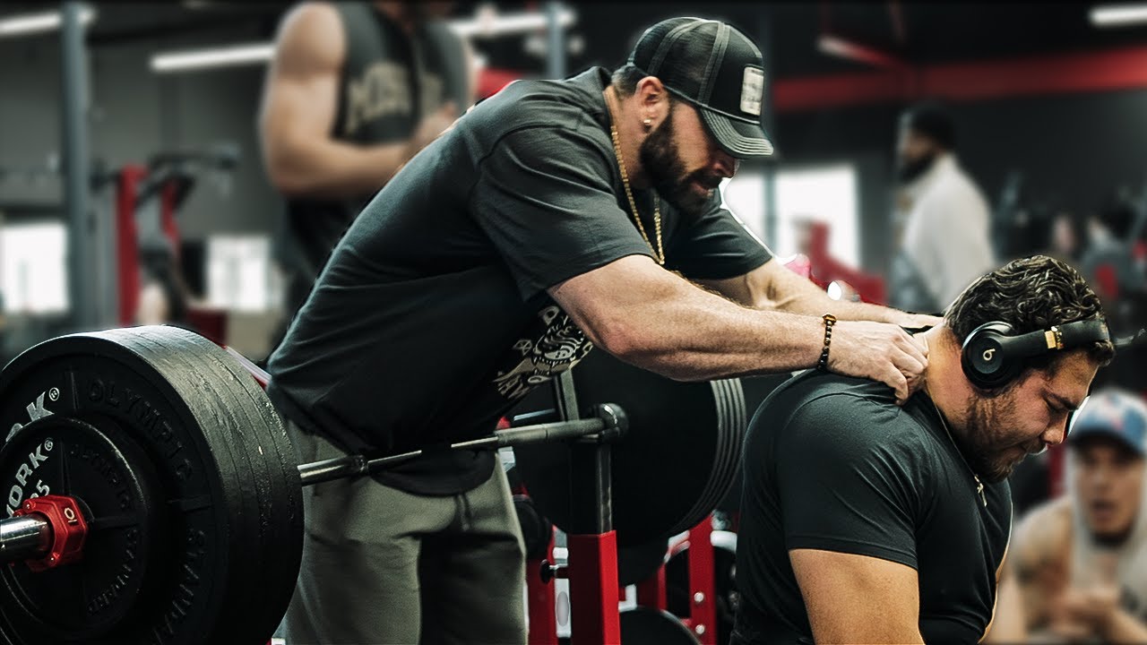 THE MOST INSANE BENCH PRESS AT ZOO CULTURE... - YouTube