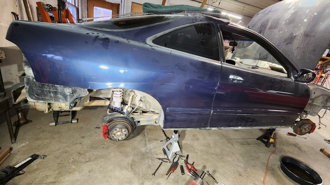 Honda Acura Integra rear disc conversion / trailing arm removal - YouTube