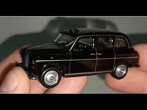 Diecast Welly Austin FX4 London Taxi black cab - YouTube