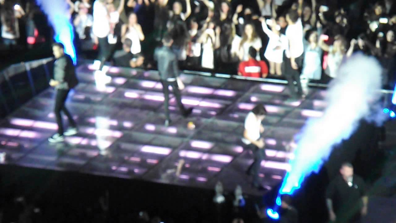 One Direction, Sweden - YouTube