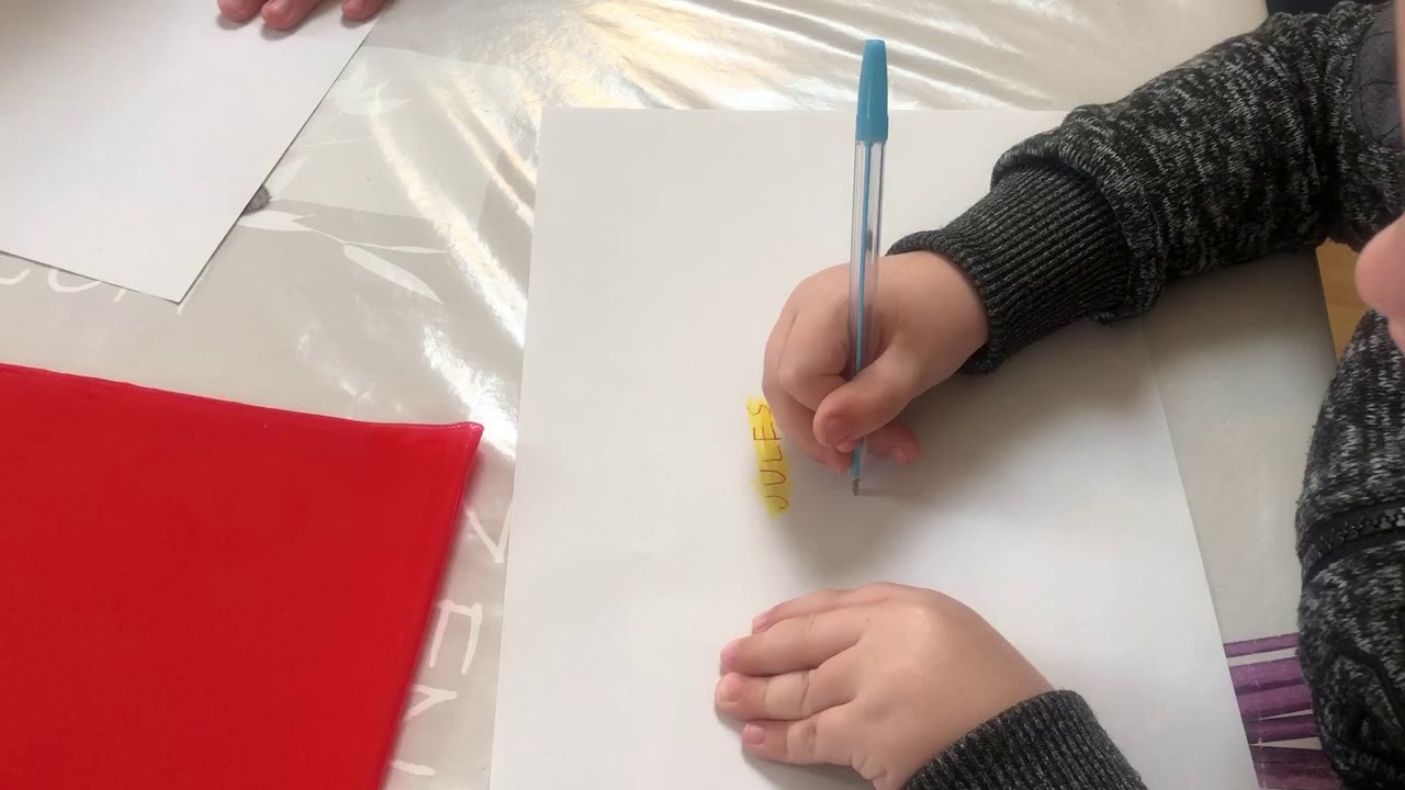 Expérience : fabriquer des messages secrets - YouTube