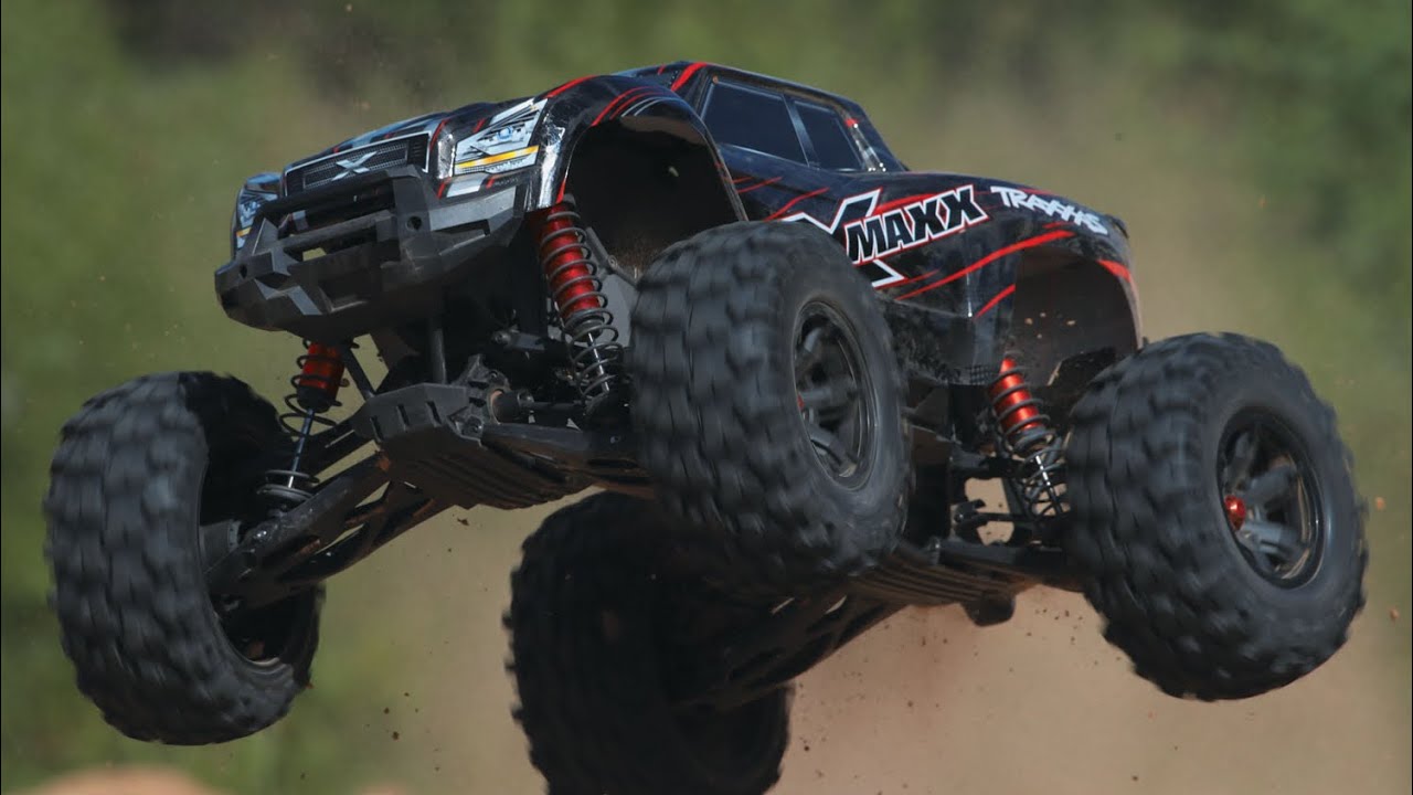 Traxxas XMAXX Doing HUGE Backflips and Bashing!!! - YouTube