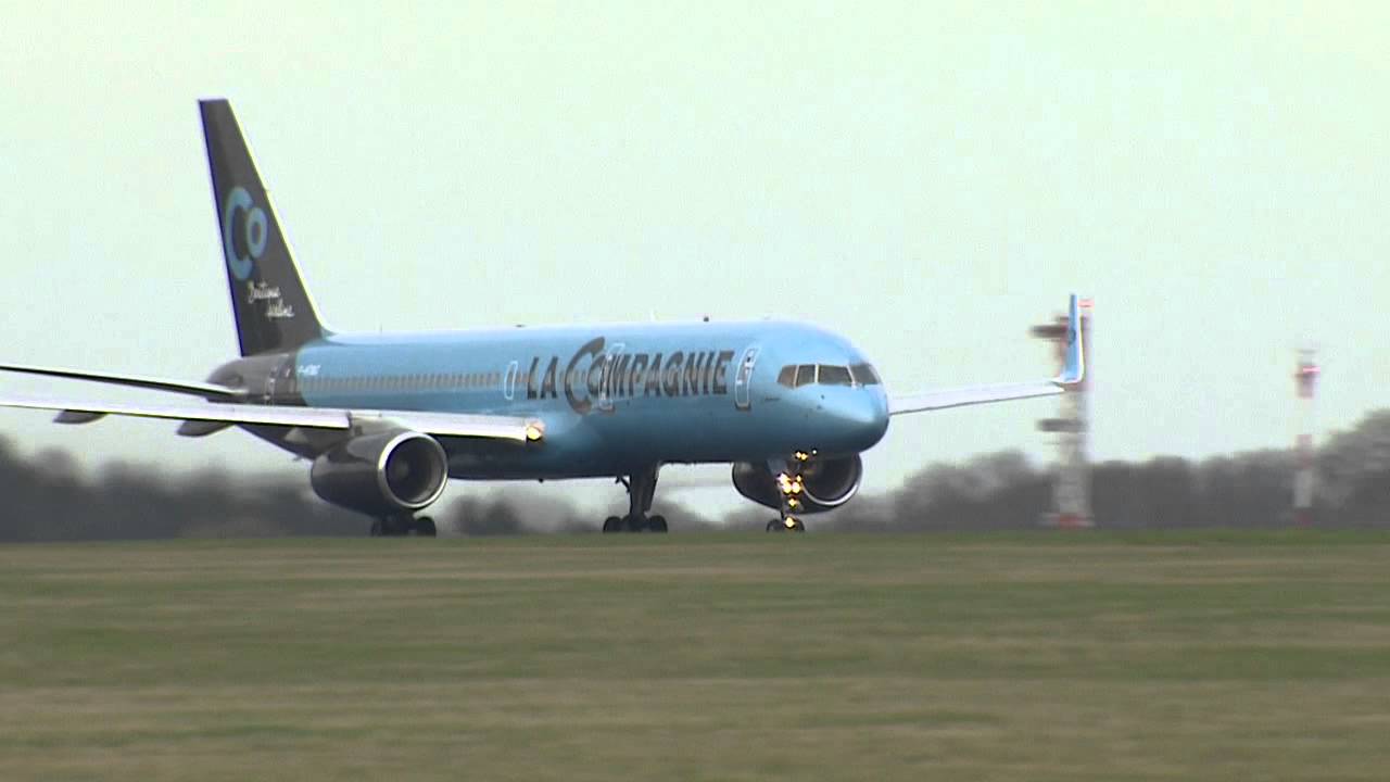 Transatlantic flights take off from Luton - YouTube