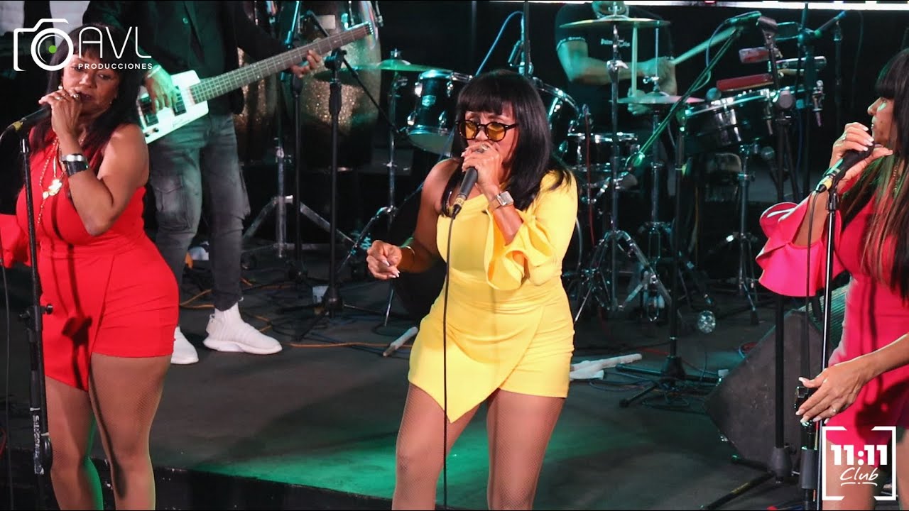 El Baile Del Cachumbambé - La CaroBand - 11:11 Club - YouTube