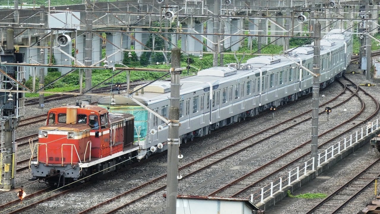 【東京メトロ13000系 13123F 甲種輸送＋03系廃車データ】熊谷貨物ターミナル 7両全車両撮影後 DE10構内移動シーン - YouTube