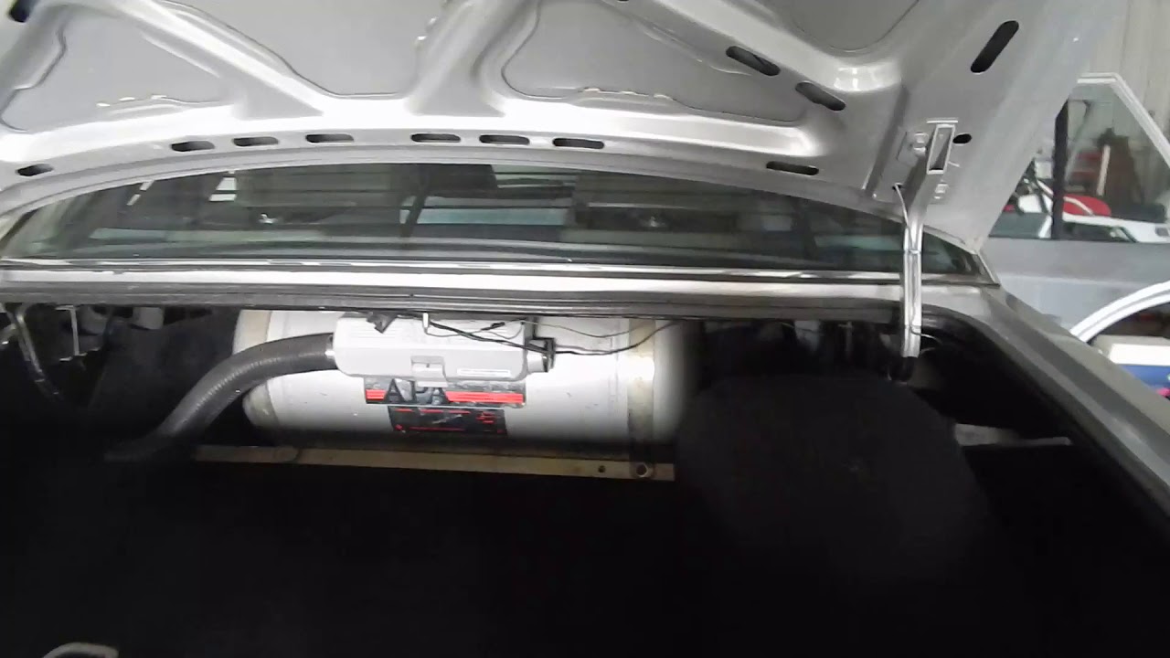 Ford Fairlane 302 Cleveland - YouTube