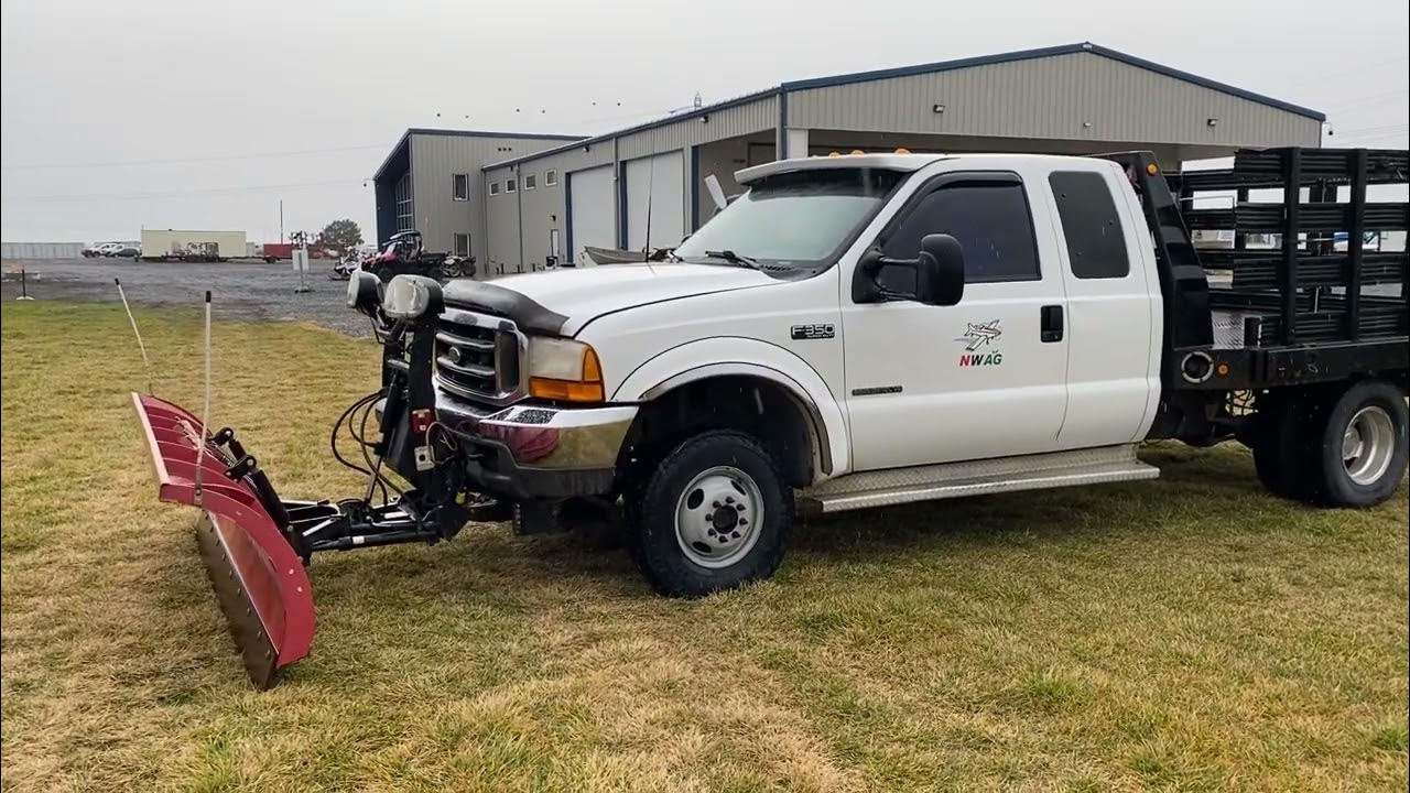 Lot 139 2000 Ford F-350 Plow Pickup - YouTube